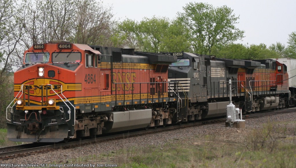 BNSF 4864